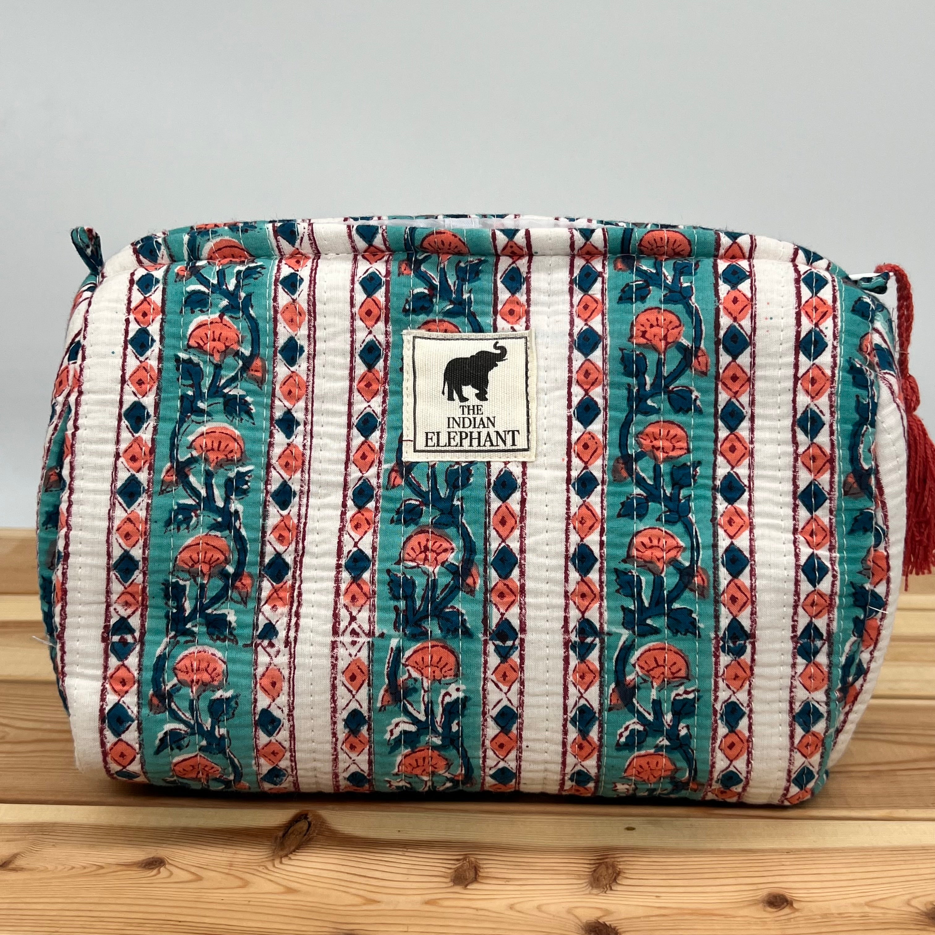 WATERPROOF MAKEUP BAG – The Indian Elephant